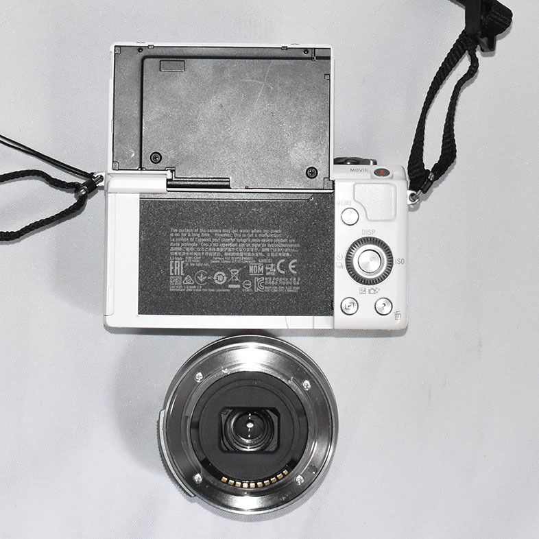 Sony mirrorless A5000 with 16-50mm AF OSS lens (Complete box package ...