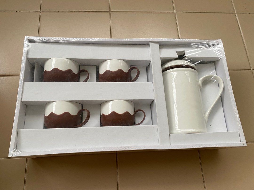 Tea / Coffee Gift Set - 1 Teapot 600ml, 4 Cups 120ml and 1 Tray ...