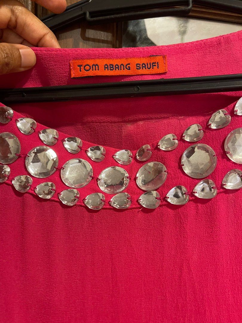 Tom Abang Saufi, Women's Fashion, Tops, Longsleeves on Carousell