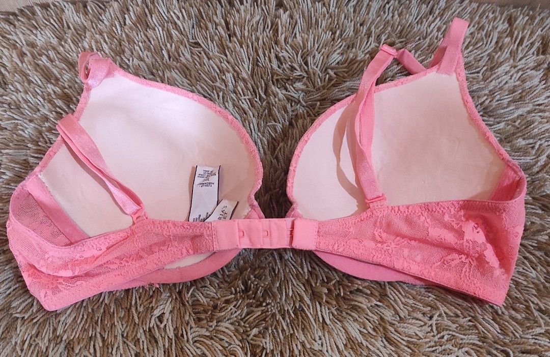 Victorias Secret Bra 32C, Women's Fashion, Undergarments & Loungewear ...