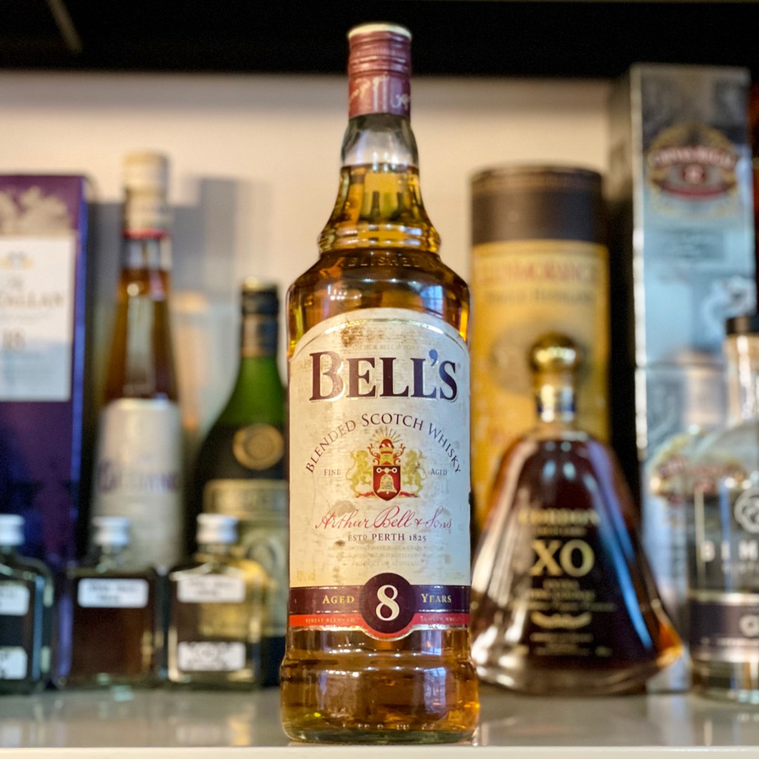 1L Bells 8 Extra Special Whisky 1000ml, Food & Drinks, Beverages on Carousell