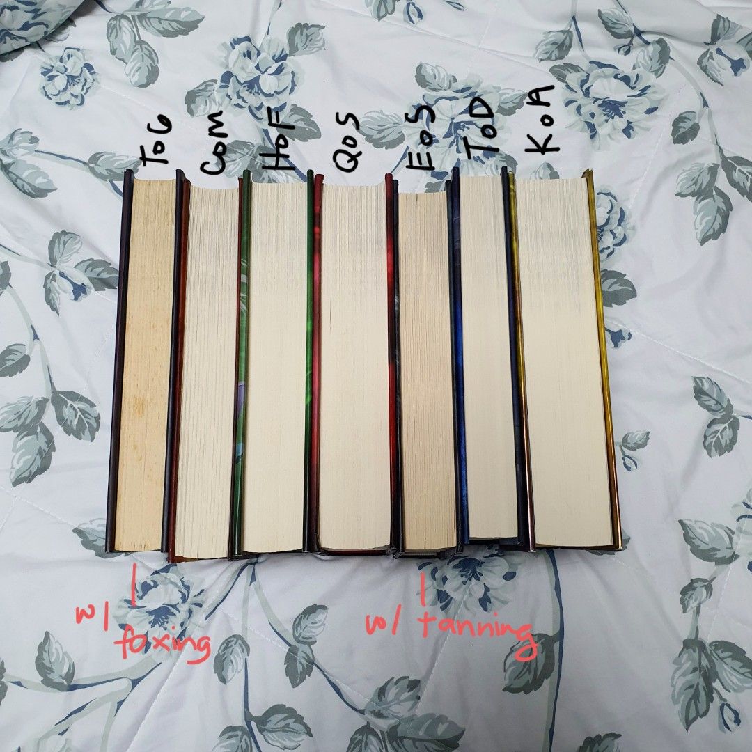 A Court of Thrones and Roses Hardcover (ACOTAR) on Carousell