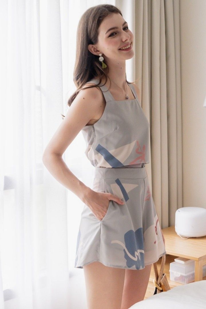 ACW ANTICLOCKWISE Flourish pocket flare shorts in sage green, Women's Fashion, Bottoms, Shorts ...