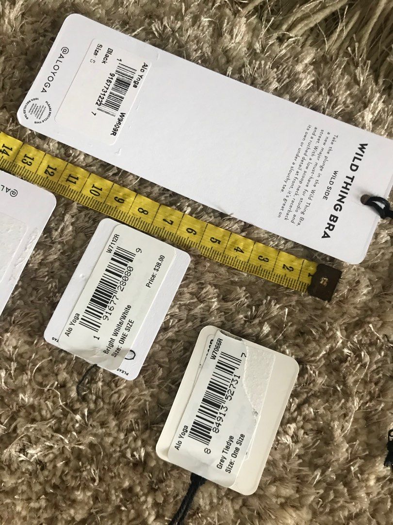 Alo Yoga new york tag price tag label booklet new authentic harga ...