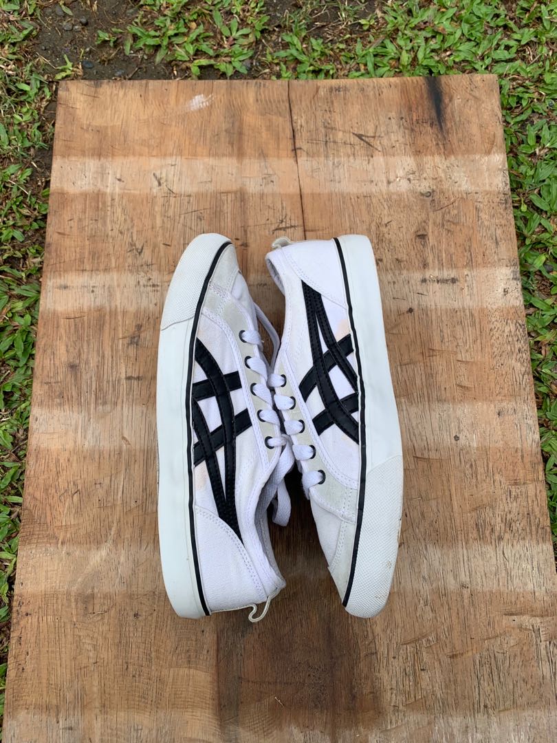 Asics trono, Men's Fashion, Footwear, Sneakers on Carousell