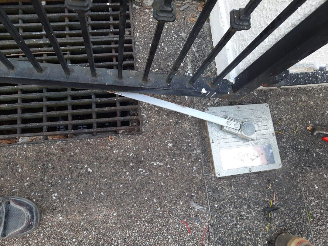 Auto Gate Motor Lock and System, Furniture & Home Living, Security ...