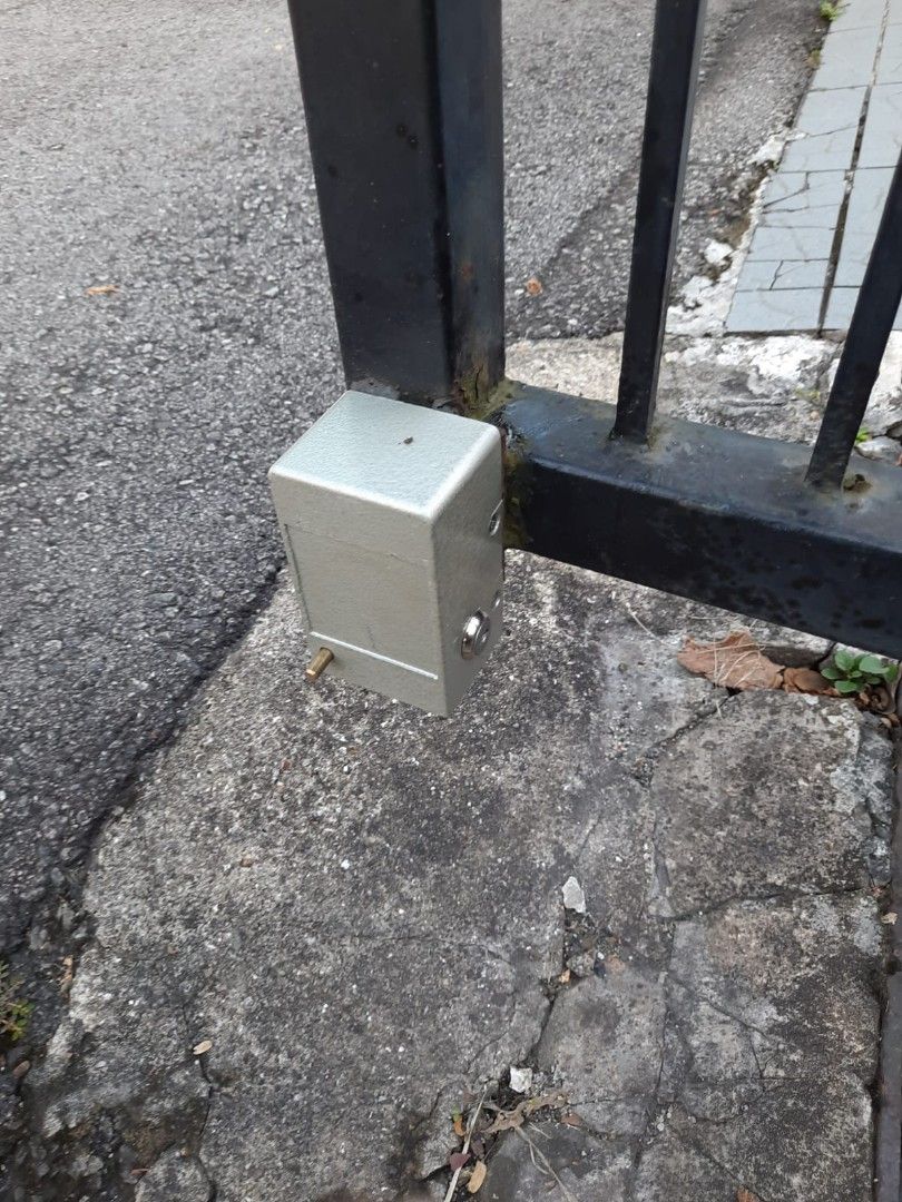 Auto Gate Motor Lock and System, Furniture & Home Living, Security ...