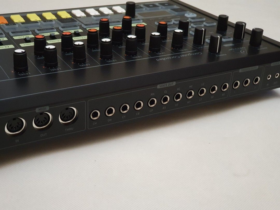 Behringer RD-8 drum machine, Hobbies & Toys, Music & Media, Musical ...