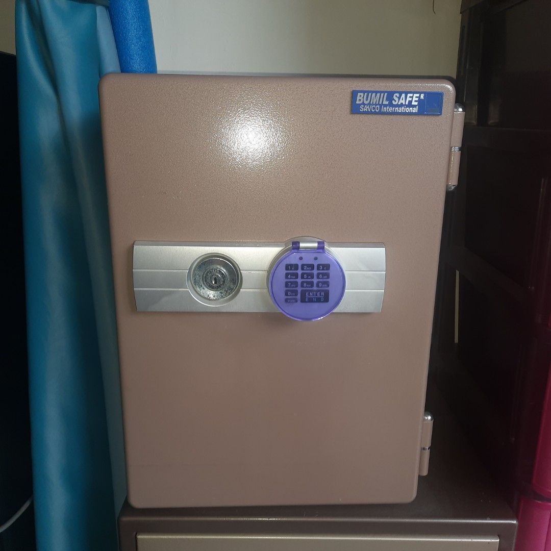 Bumil Safe, Furniture & Home Living, Security & Locks, Safe on Carousell