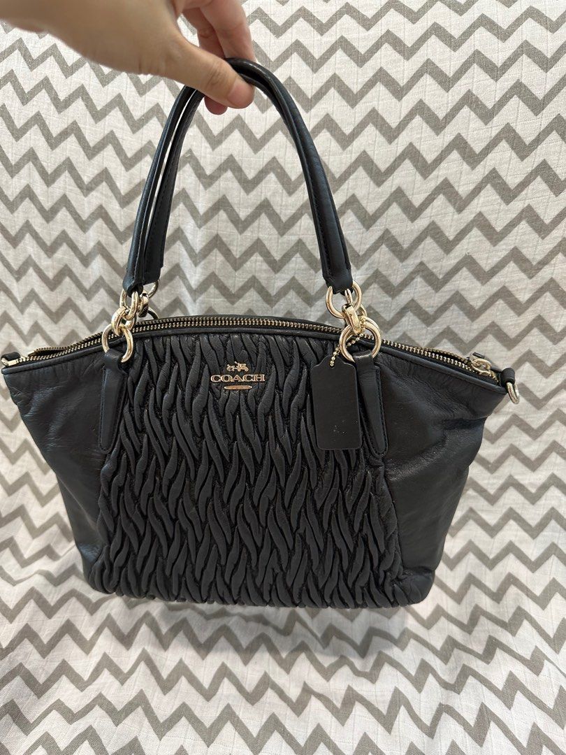 Coach Cross Body Bag, Women's Fashion, Bags & Wallets, Cross-body Bags on Carousell