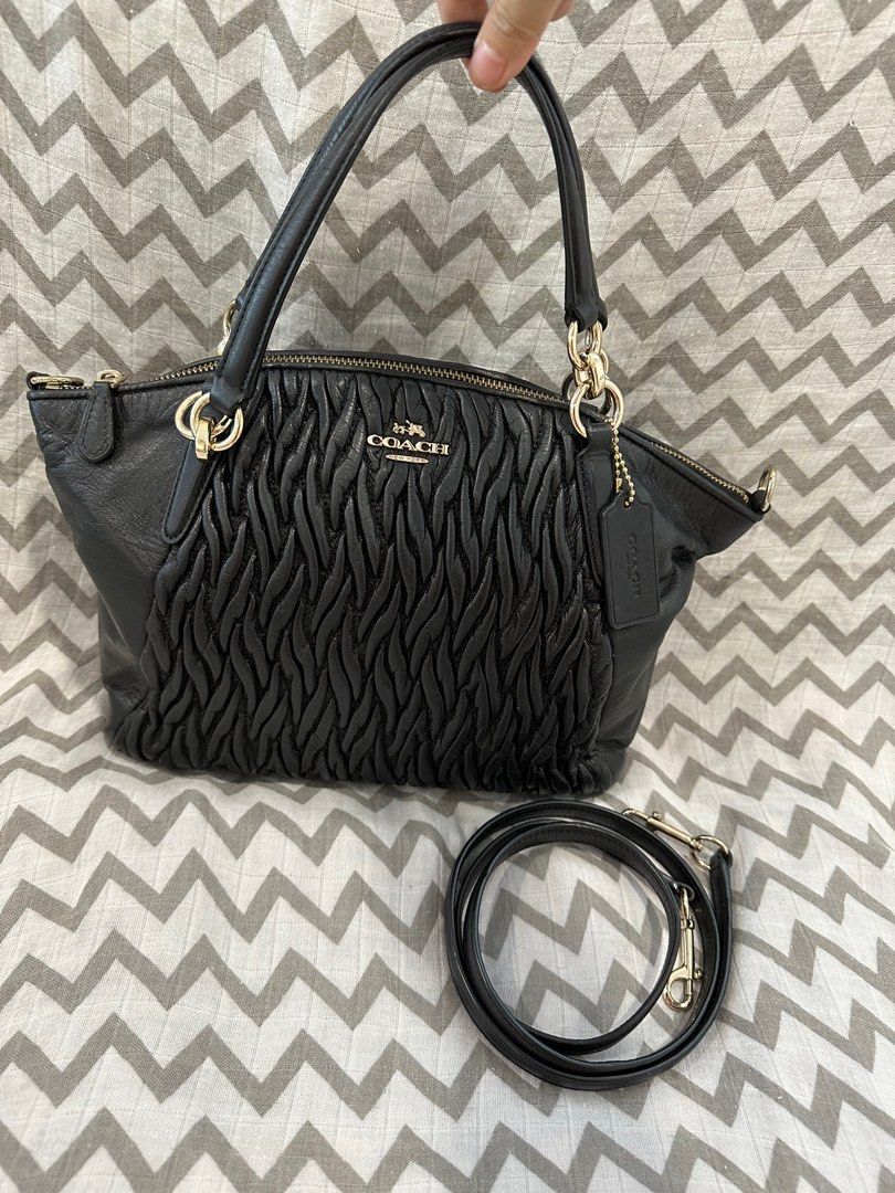 Coach Cross Body Bag, Women's Fashion, Bags & Wallets, Cross-body Bags on Carousell