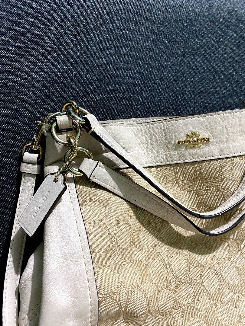 Coach cross body bag, Women's Fashion, Bags & Wallets, Cross-body Bags on Carousell