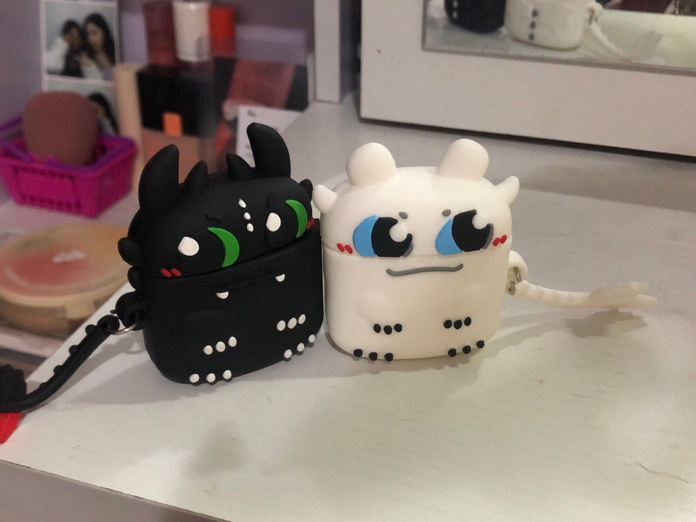 Couple Airpods case SET toothless and white on Carousell