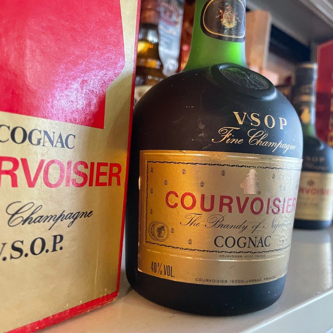 Courvoisier VSOP Cognac Vintage green bottle w box 700ml, Food & Drinks, Beverages on Carousell