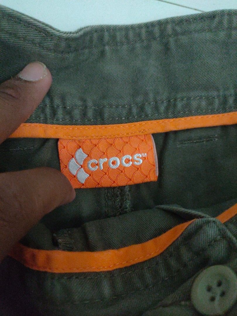 Crocs cargo pants original, Men's Fashion, Bottoms, Shorts on Carousell