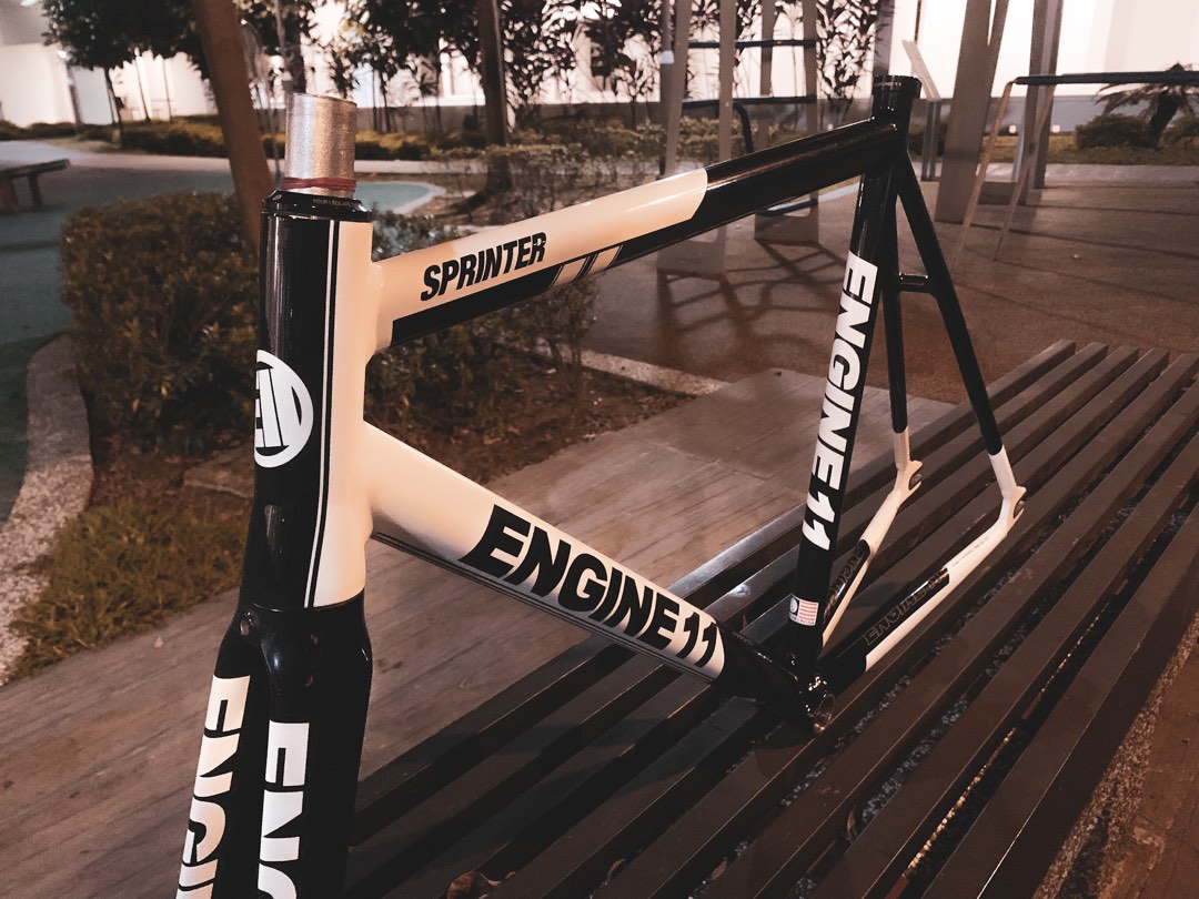 Engine 11 Sprinter White Frameset, Sports Equipment, Bicycles & Parts ...