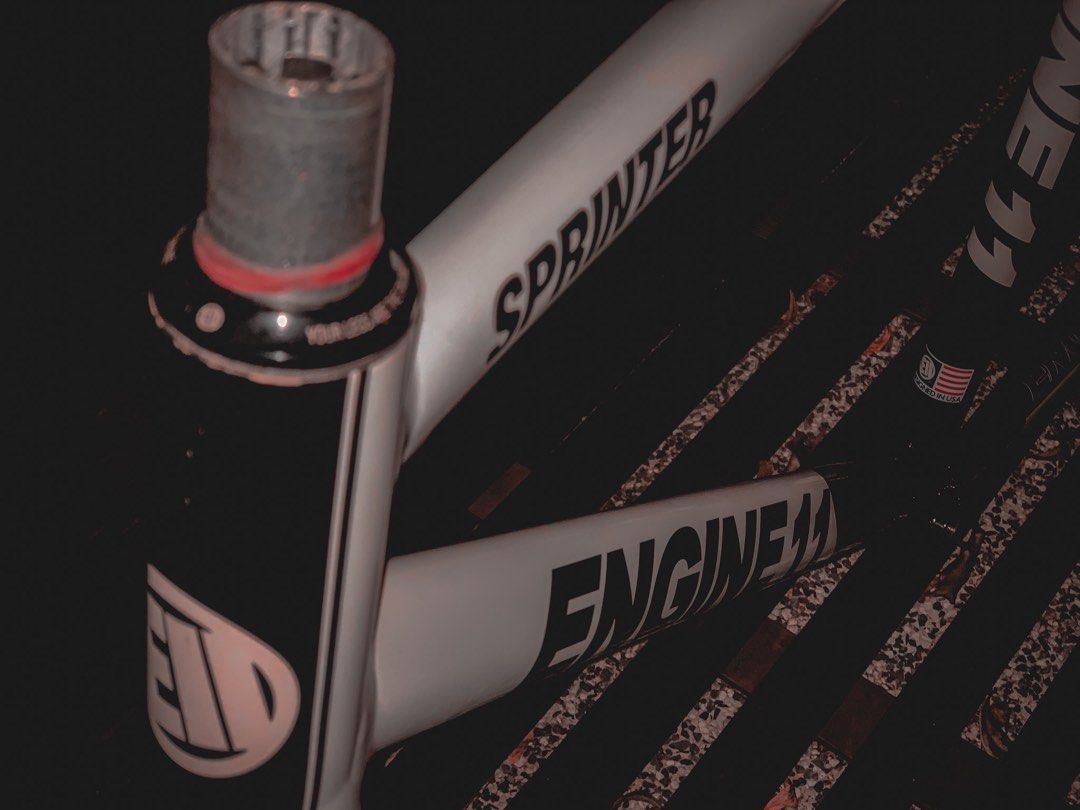 Engine 11 Sprinter White Frameset, Sports Equipment, Bicycles & Parts ...