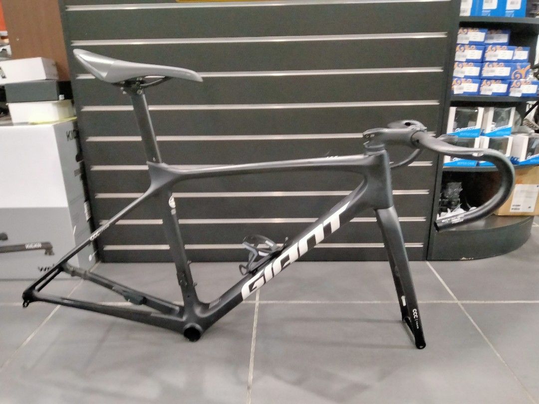 Giant TCR Advanced Pro Frameset Team CCC, Sports Equipment, Bicycles ...