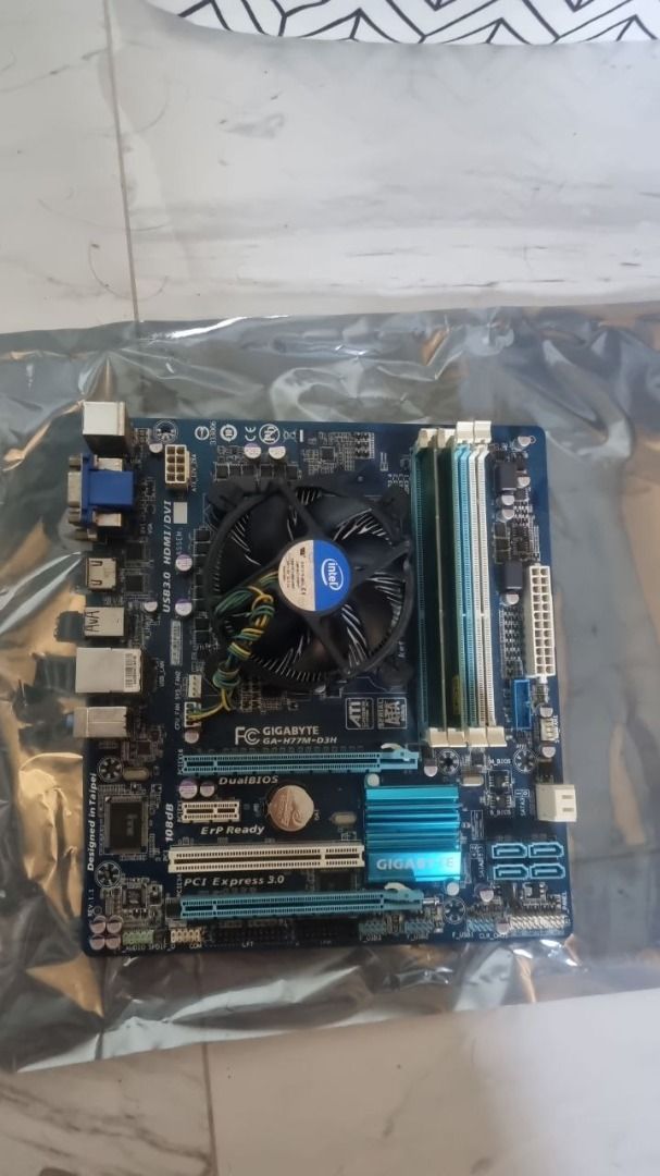 Gigabyte GA-H77M-D3H Motherboard with CPU i3-2120 and RAM 4GB ...