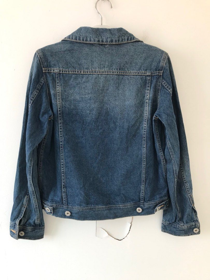 GU by Uniqlo Denim Jacket L, Fesyen Wanita, Pakaian Wanita, Baju Luaran ...