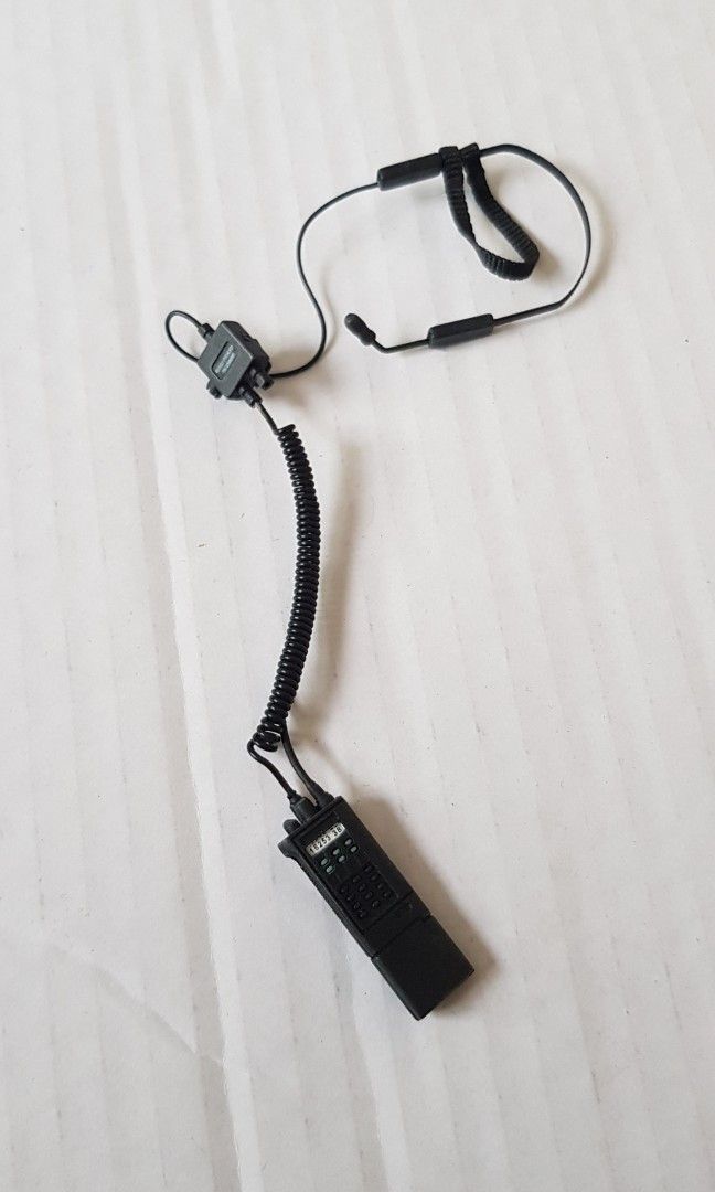 Hot toys 1/6 scale Secret Service agent Radio set, Hobbies & Toys, Toys ...