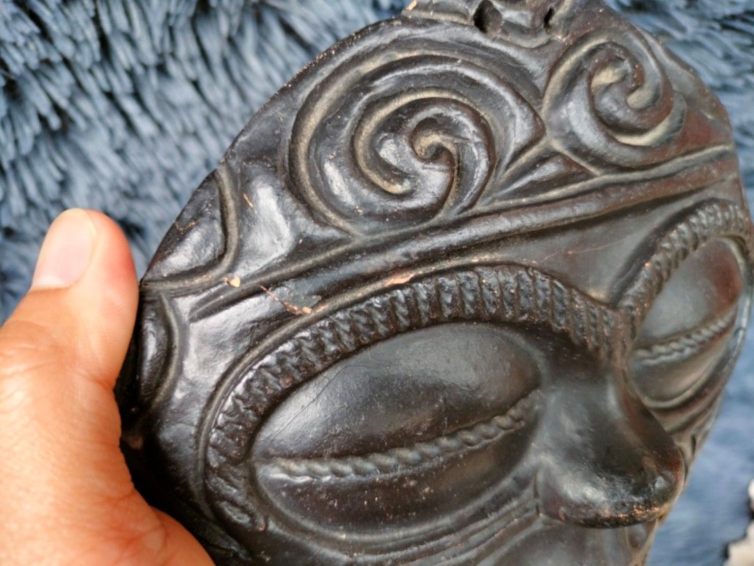 jomon clay mask, Hobbies & Toys, Memorabilia & Collectibles, Vintage Collectibles on Carousell