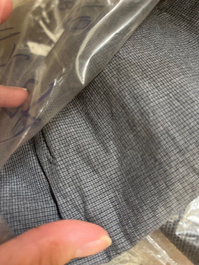 Kain rapuh, Women's Fashion, Activewear on Carousell