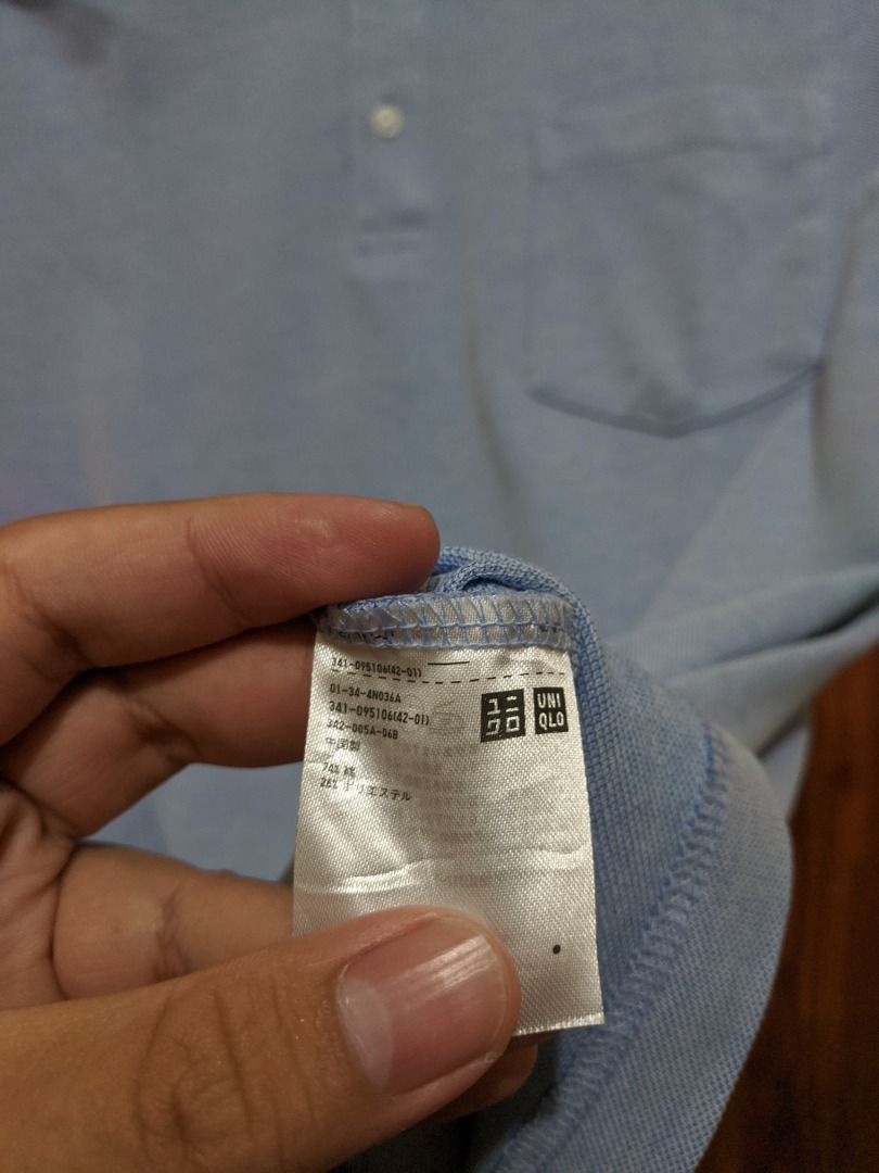 Kaos Polo Uniqlo Biru Corak Polos Kantong, Fesyen Pria, Pakaian ...