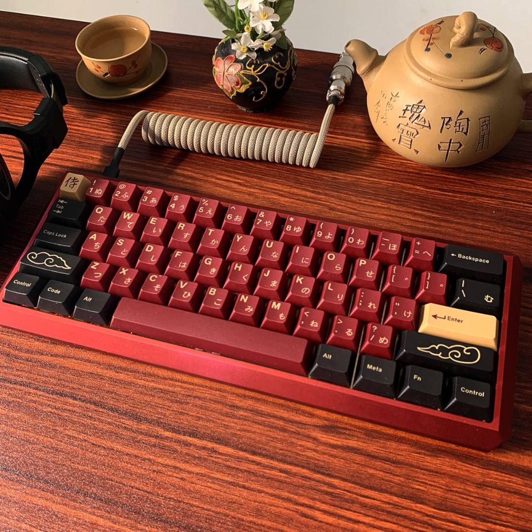 KBDFans 5° Five Degree, GMK Red Samurai, Banana Split Switches, DZ60 ...