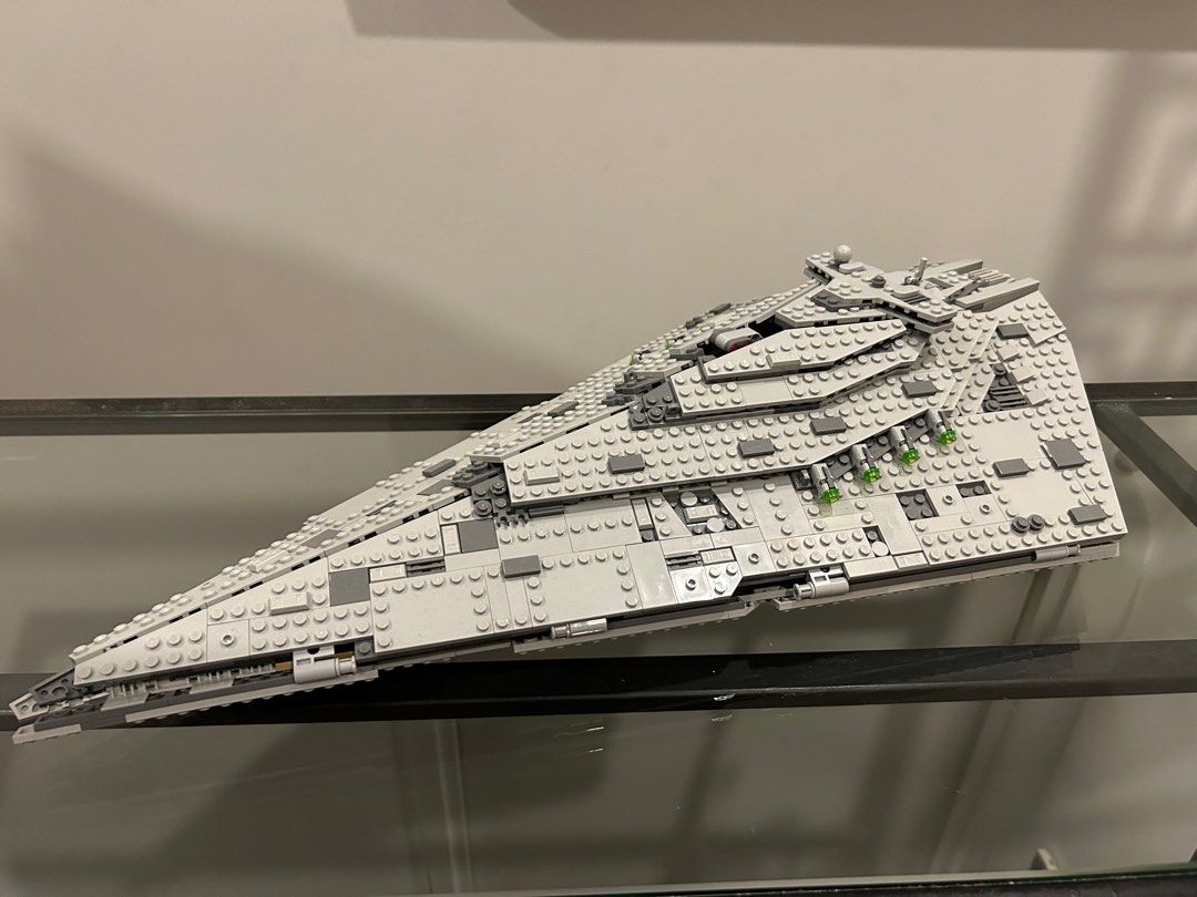 LEGO Star Wars 75190 First Order Star Destroyer, Hobbies & Toys, Toys ...
