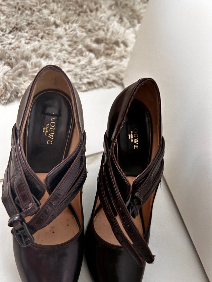 LOEWE high heels, 名牌, 鞋及波鞋 - Carousell