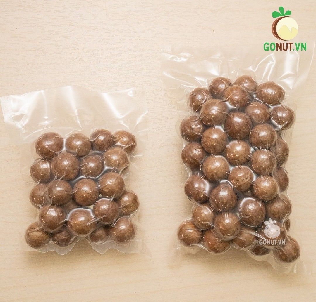 Macadamia nuts in shell 250g & 500g, Food & Drinks, Packaged & Instant ...
