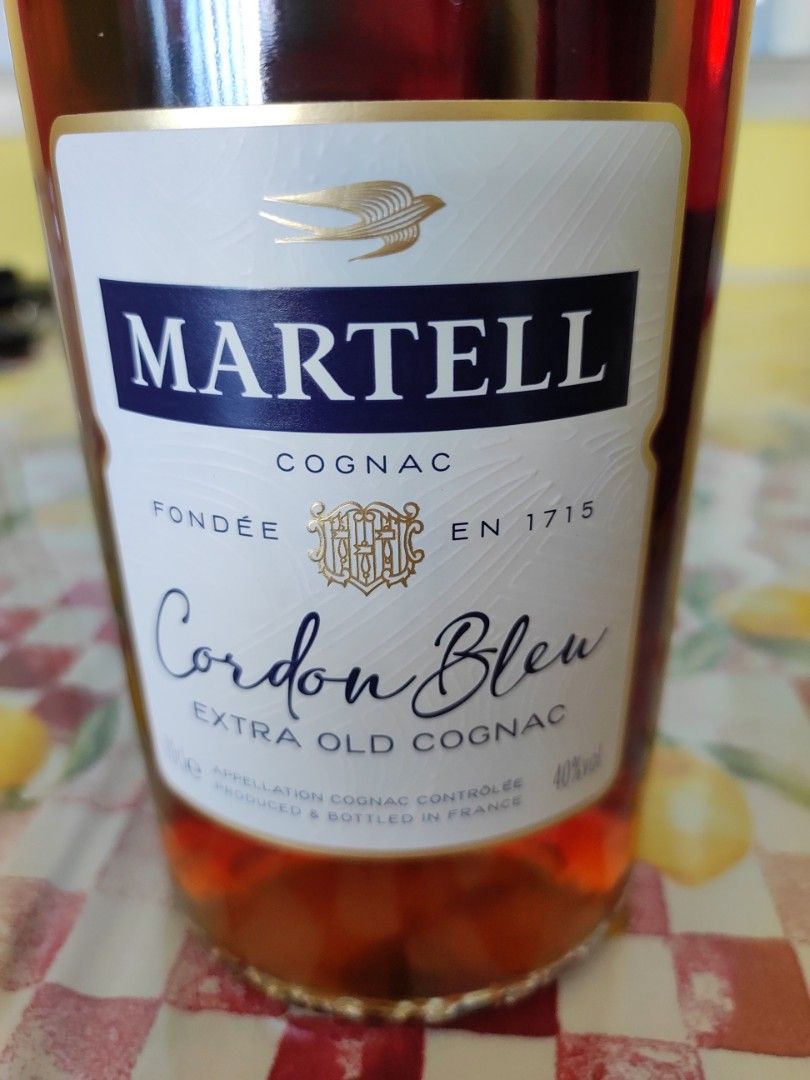 Martell Gordon Bleu Extra Old Cognac 70cl, Food & Drinks, Alcoholic Beverages on Carousell