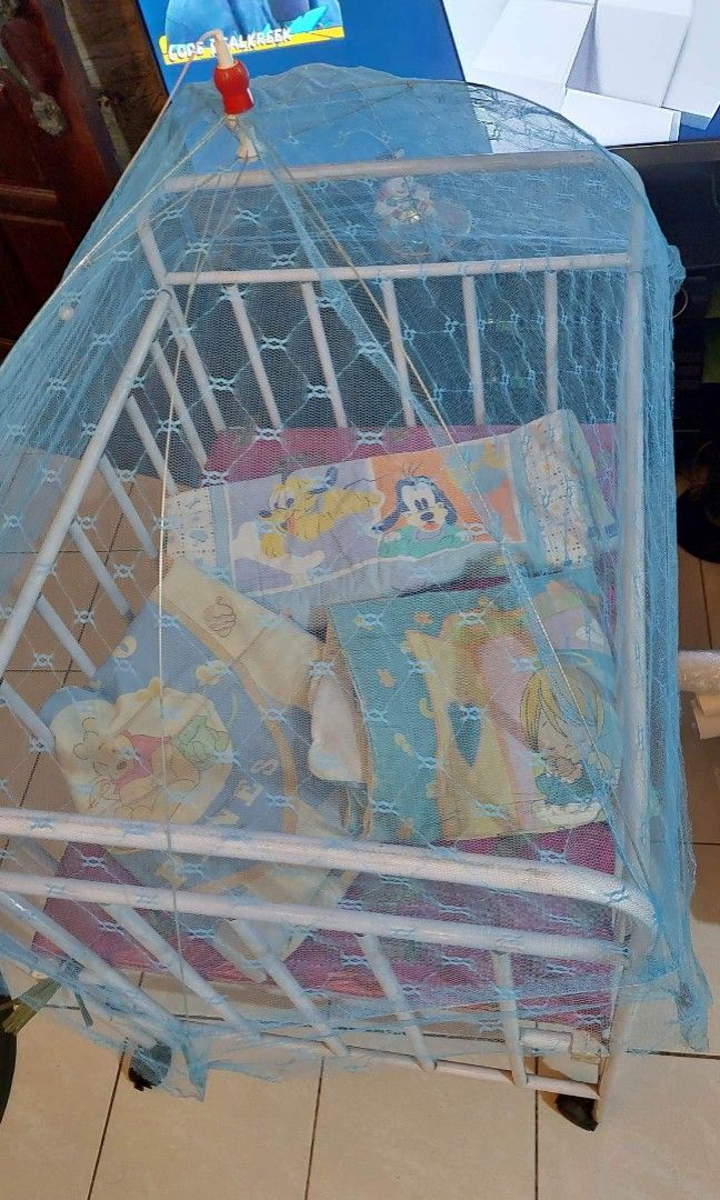 Metal Crib with Wheels, Babies & Kids, Baby Nursery & Kids Furniture ...