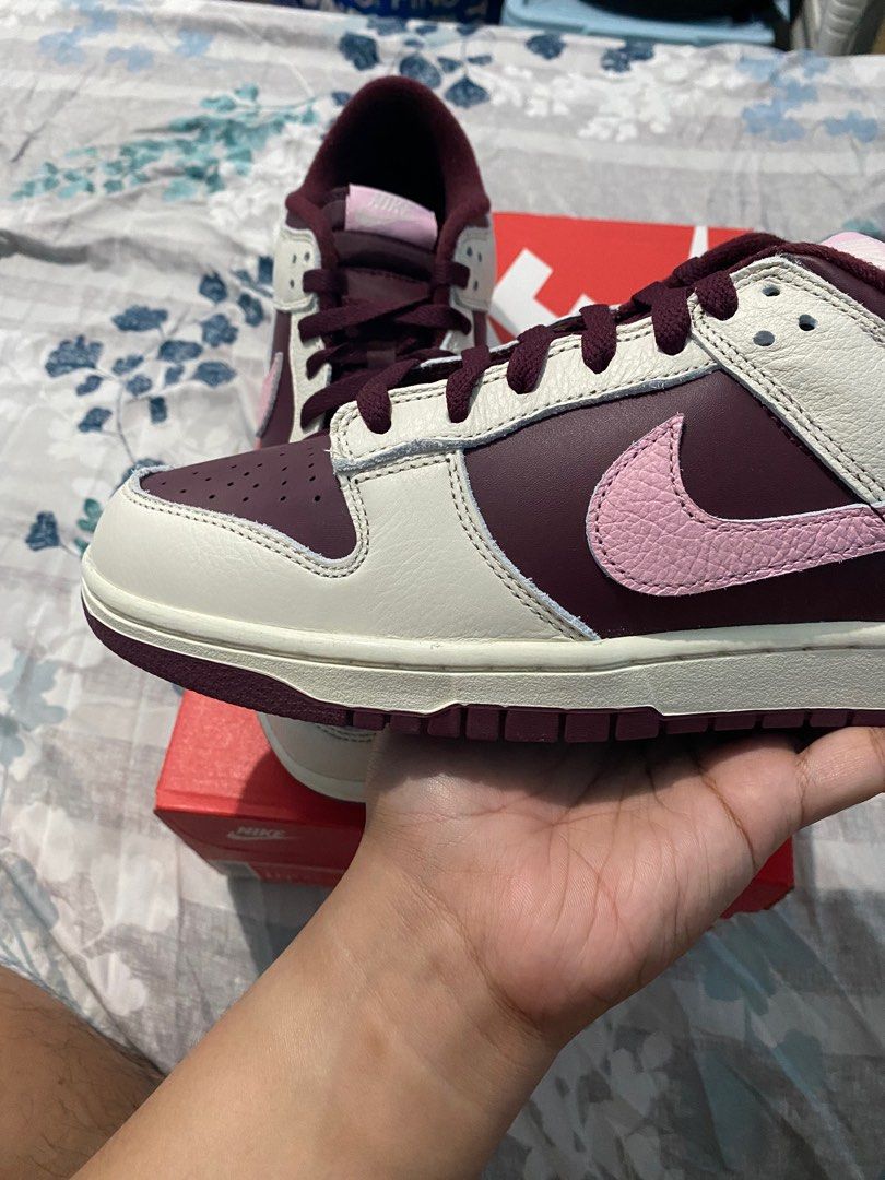 Nike Dunk Low Valentines Day, Men's Fashion, Footwear, Sneakers on ...