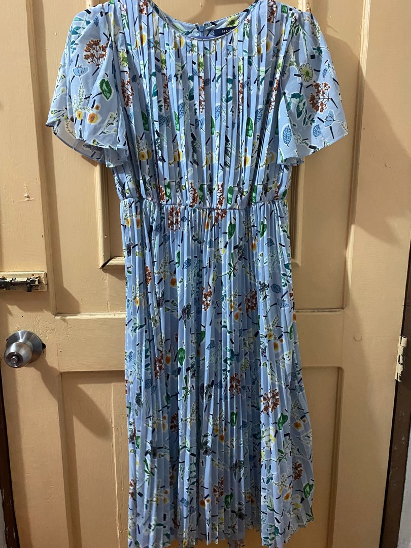 Original Beanpole Electric Pleats Dress, Women's Fashion, Dresses ...