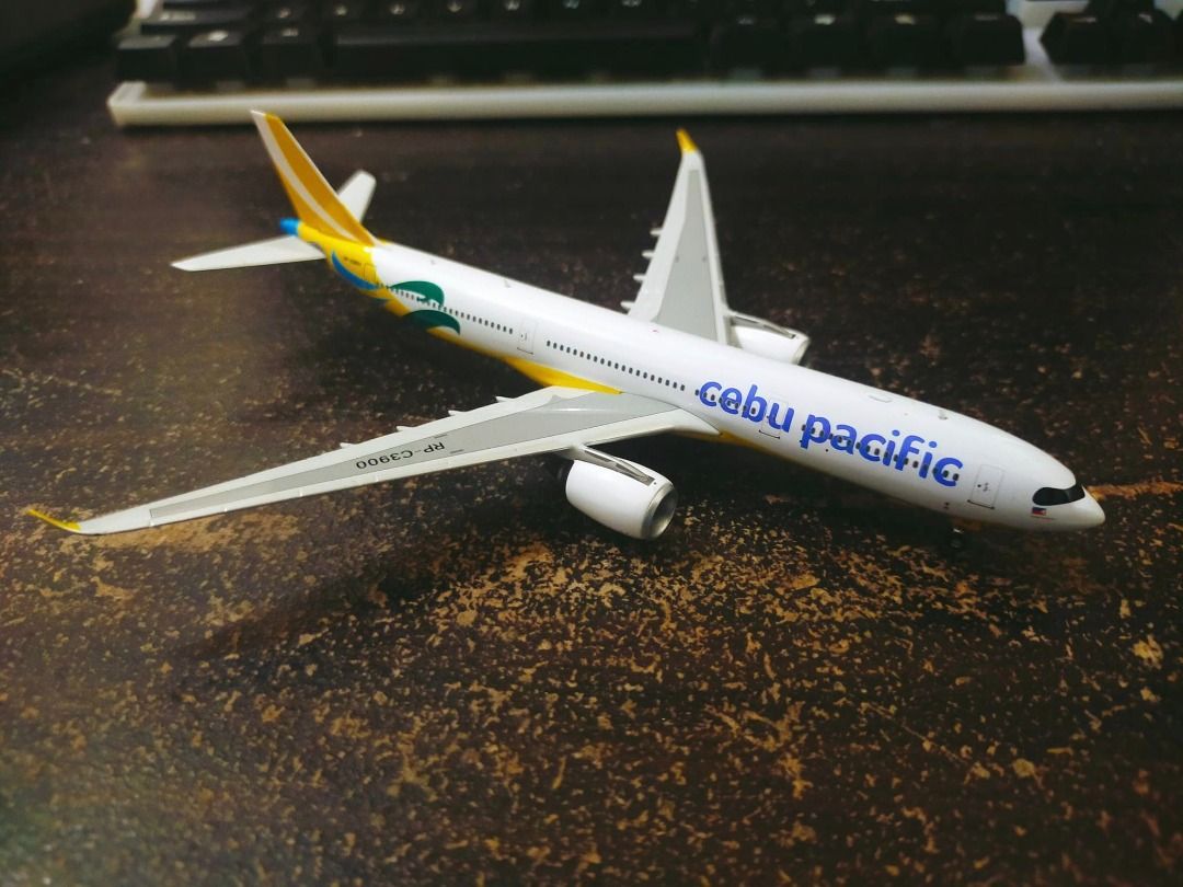 Phoenix Models Cebu Pacific Airbus A330-900neo 1:400, Hobbies & Toys ...