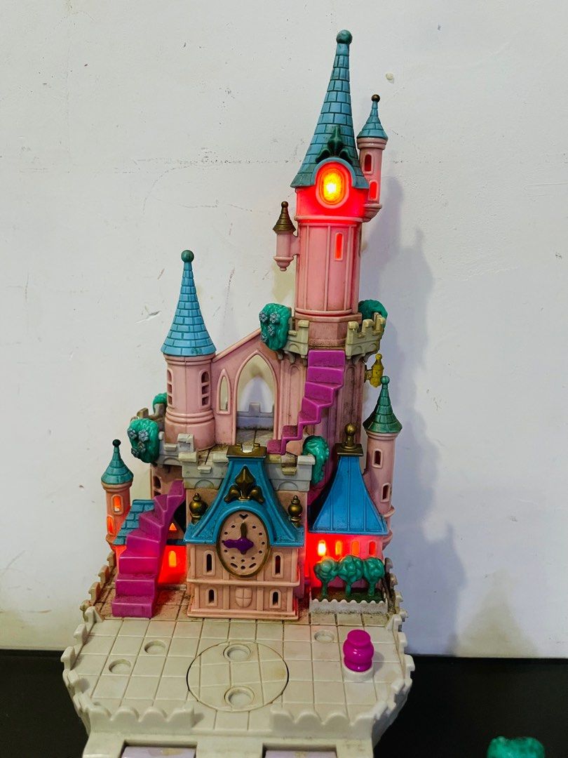 Polly pocket castle, Hobbies & Toys, Toys & Games on Carousell