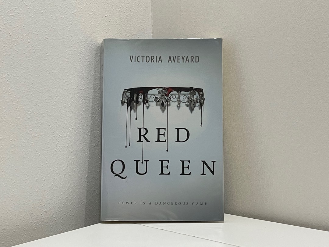 RED QUEEN by VICTORIA AVEYARD, Hobbies & Toys, Books & Magazines ...