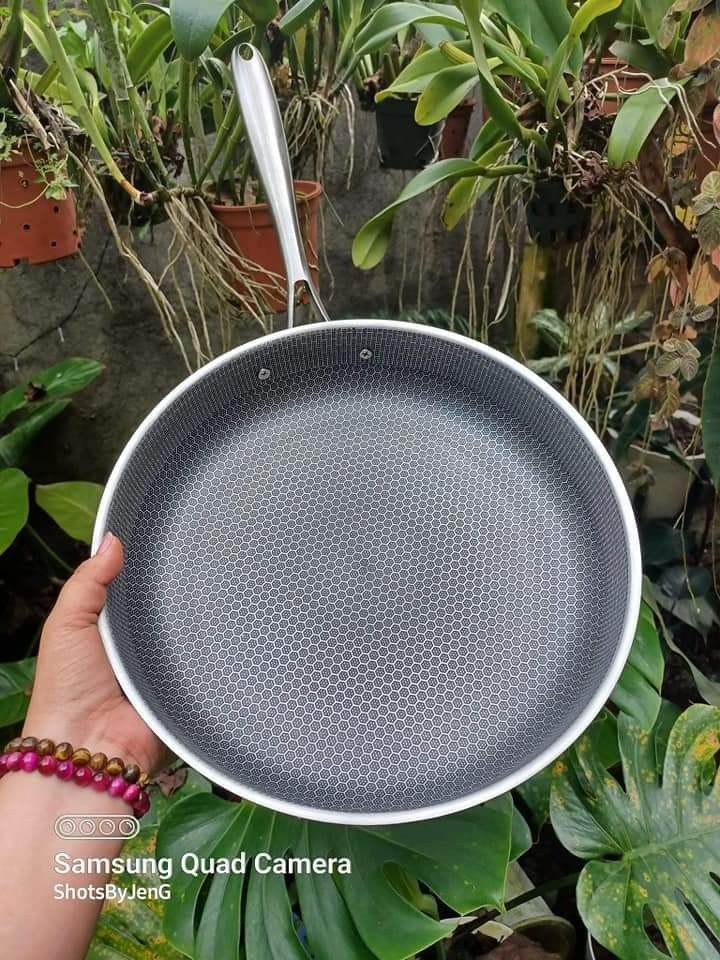 Stainless WOK (shallow type), Furniture & Home Living, Kitchenware ...