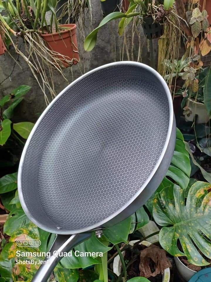 Stainless WOK (shallow type), Furniture & Home Living, Kitchenware ...