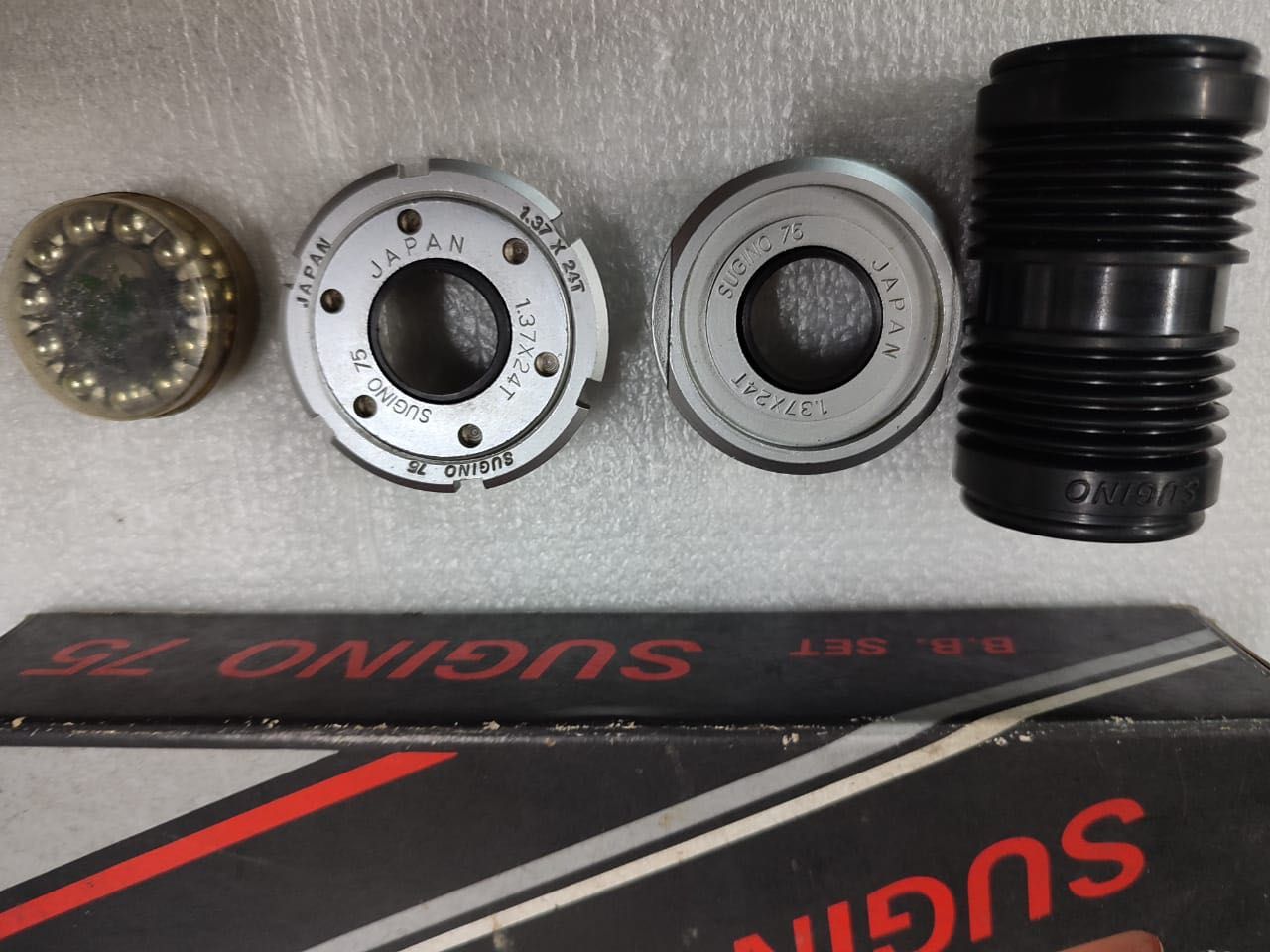 SUGINO 75 BOTTOM BRACKET CUP SET, Sports Equipment, Bicycles & Parts ...