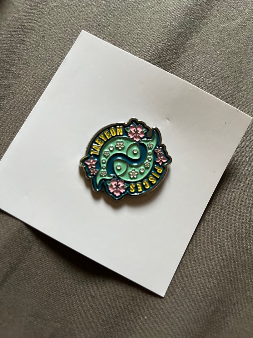 TAEYEON PIN - PIECES STARSIGN, Hobbies & Toys, Collectibles ...