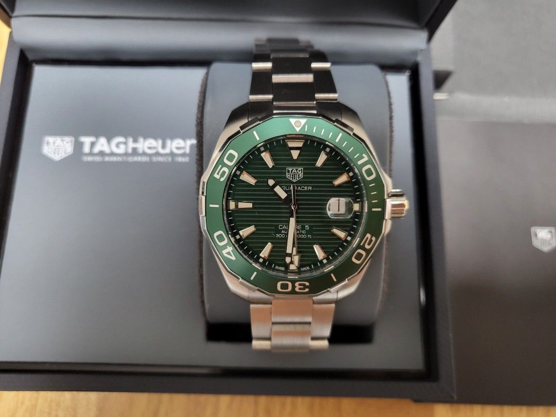 Tag Heuer Aquaracer green hulk, Luxury, Watches on Carousell