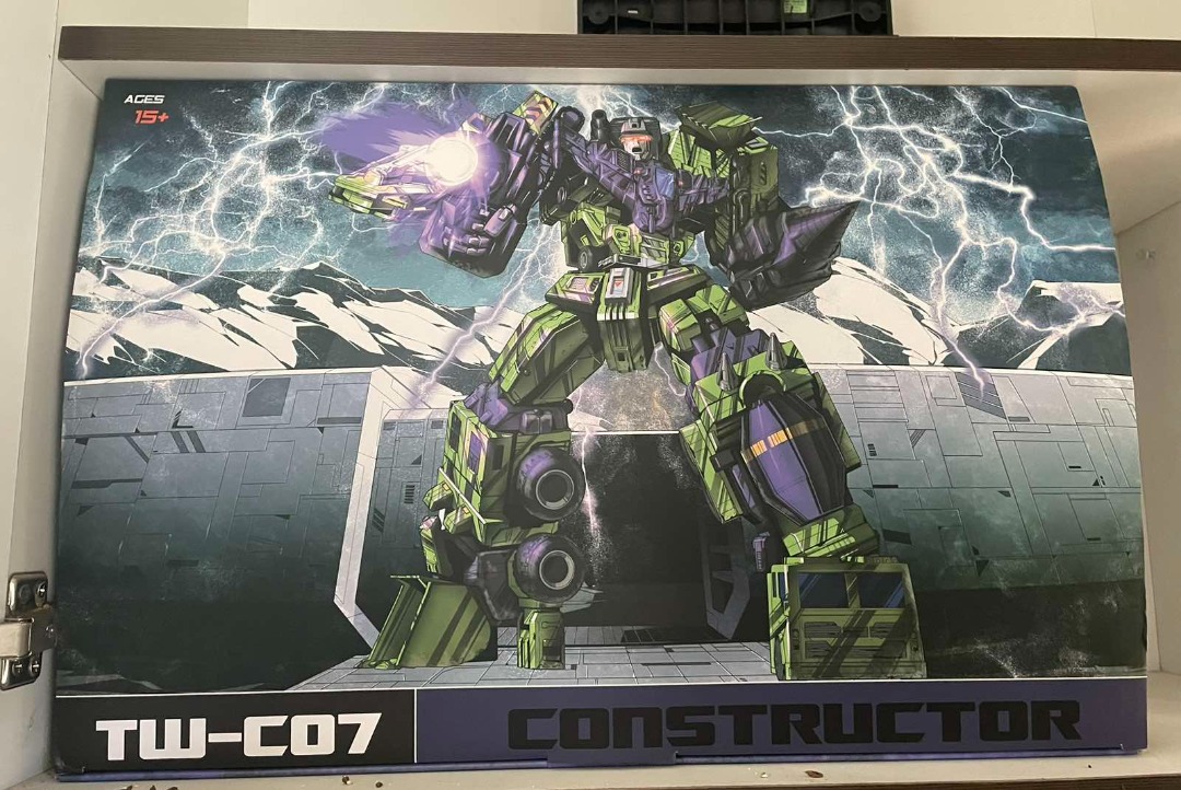TW CO7 Devastator, Hobbies & Toys, Toys & Games on Carousell