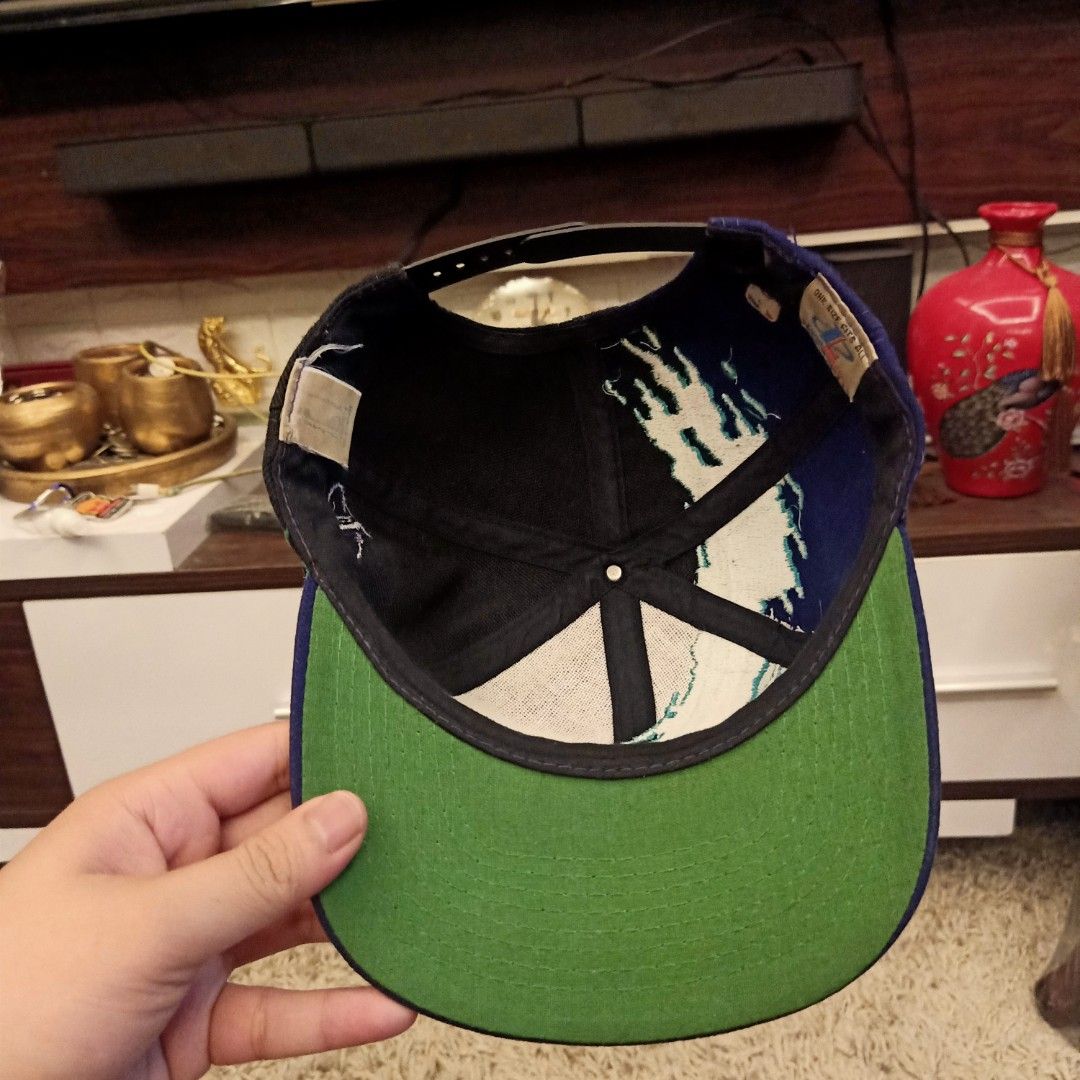 Vintage cap splash hornets on Carousell