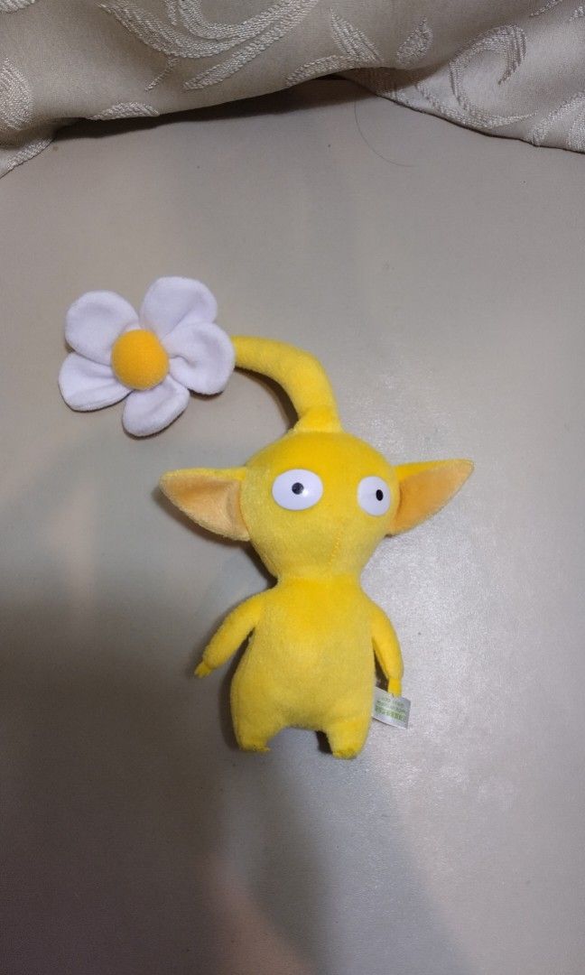 Pikmin Plush 2001 Vintage Nintendo Yellow Pikmin, Hobbies & Toys, Toys ...