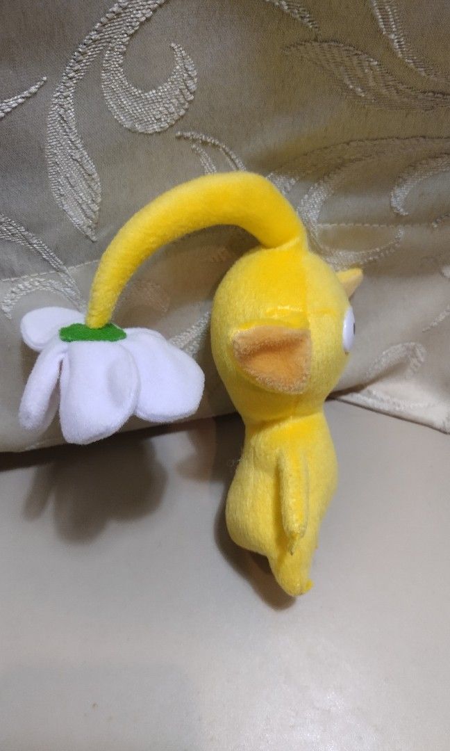 Pikmin Plush 2001 Vintage Nintendo Yellow Pikmin, Hobbies & Toys, Toys ...
