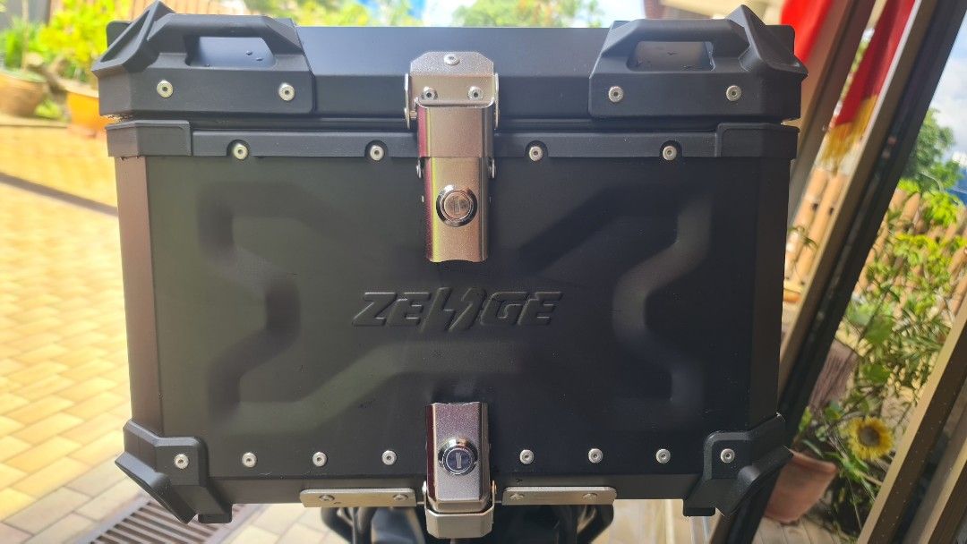 Zedge X 55l Top Box (Comes with baseplate), Motorcycles, Motorcycle ...