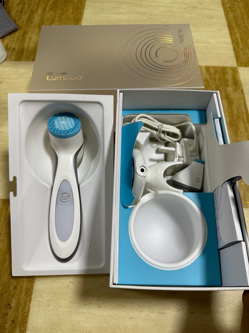 Ageloc Lumispa set with eye tip, Beauty & Personal Care, Face, Face ...